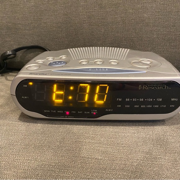 Other | Emerson Research Smart Set Dual Auto Alarm Clock Amfm Radio ...